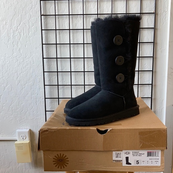 UGG | Shoes | Ugg Bailey Button Triplet Boots Black | Poshmark